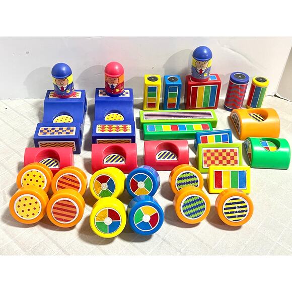 Hilco | Toys | Vintage Hilcro Magnetic Building Set Vehicles 32 Pc ...
